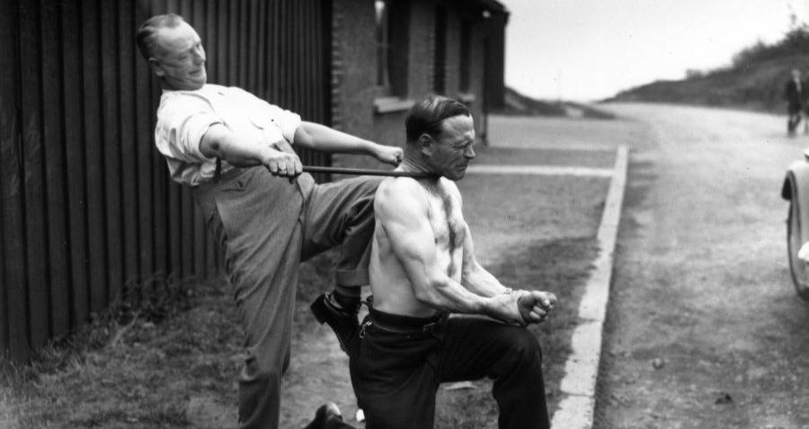 "Just to Show That He Could": Vintage Strongmen in Action