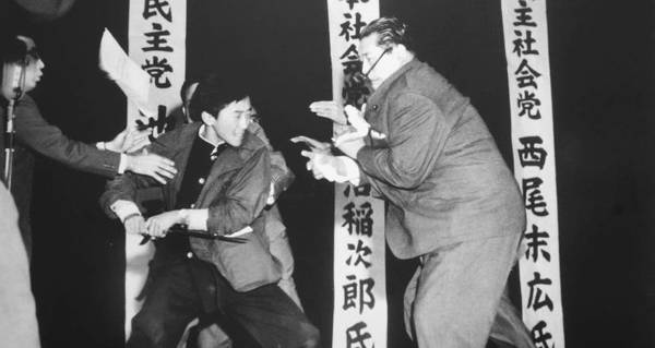 29 Shocking Photos Of Infamous Assassinations Throughout History