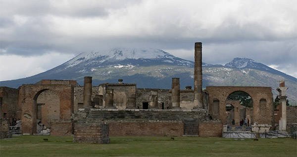 14 Archaeological Discoveries And Sites That Changed History