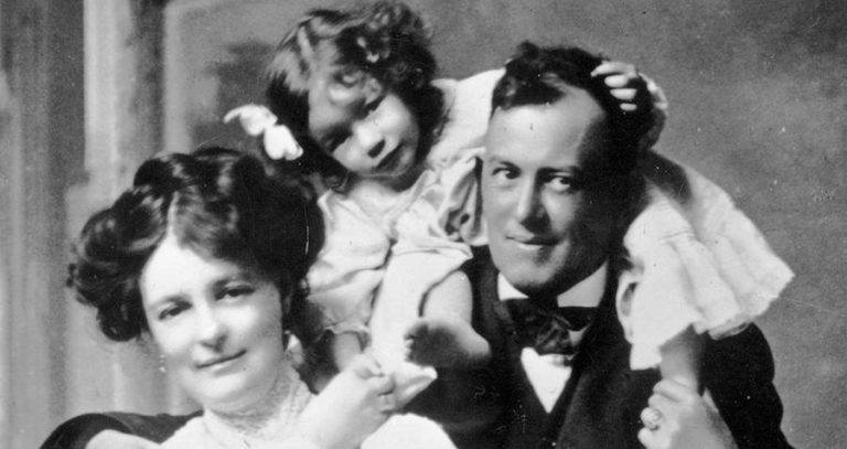 Getting To Know Aleister Crowley — The Wickedest Man In The World ...