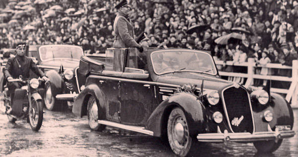 23 Famous Random Objects From History And Where They Are Now