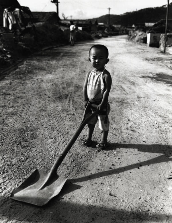 37 Haunting Photos Of Hiroshima Before And After The Atomic Bombing