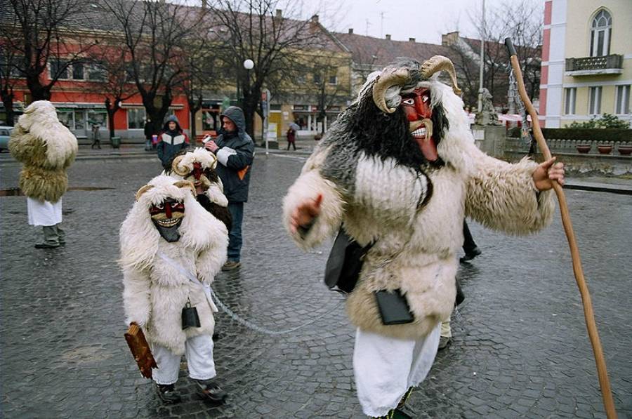 26 Weird Holidays And Bizarre Festivals From Around The World