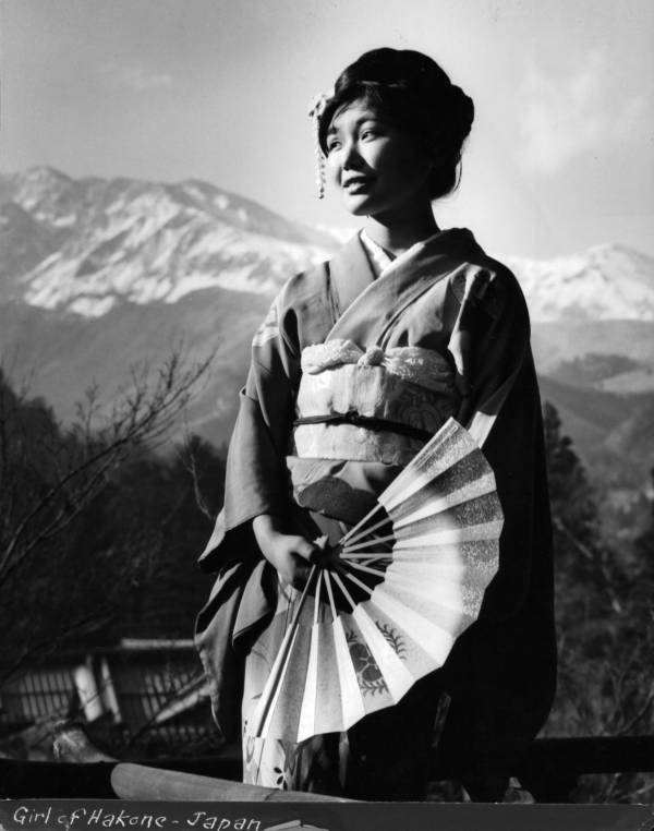Geisha History And Photos That Separate Fact From Fiction