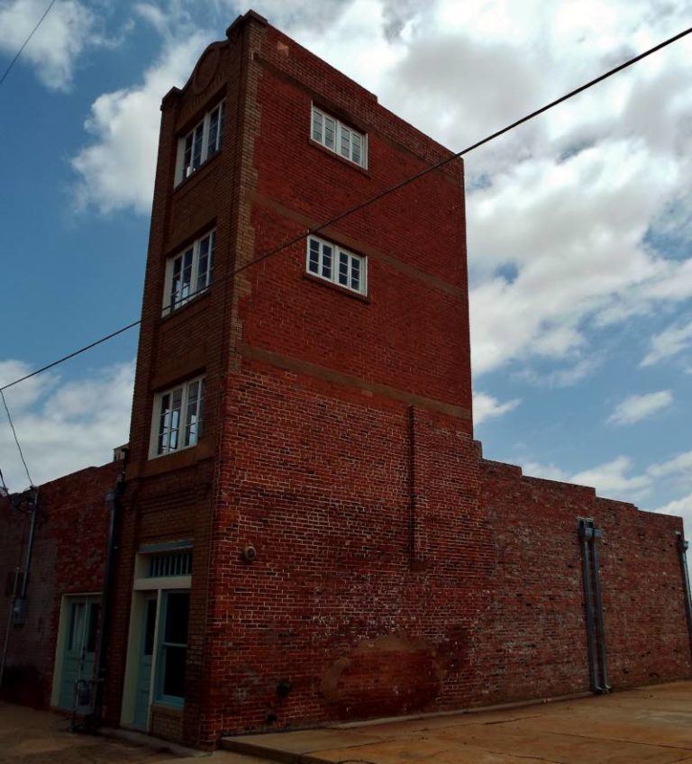 The World's Littlest Skyscraper And The Conman Who Tricked A Texas Town