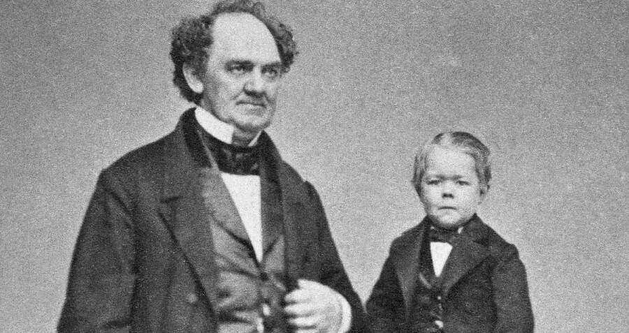 General Tom Thumb: P.T. Barnum's 3-Foot Sideshow Performer