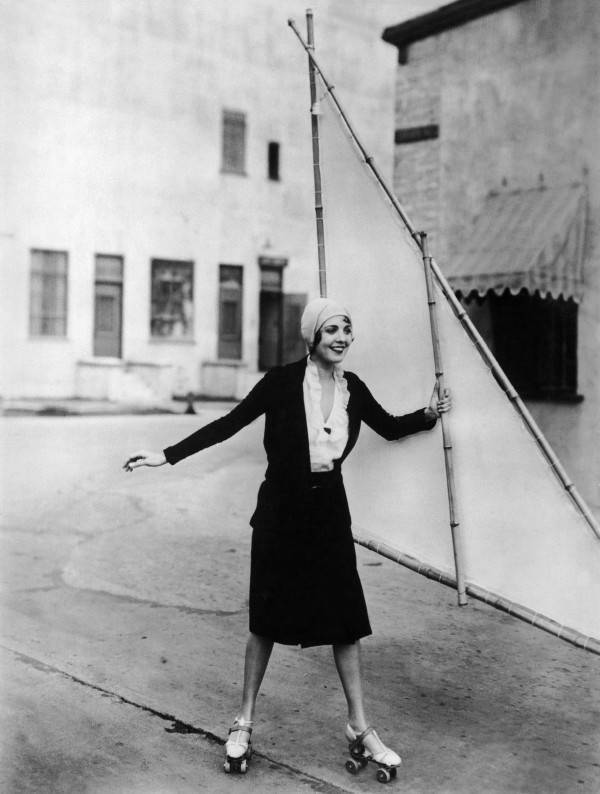 Flappers Photos And Stories That Capture The Jazz Age It Girls In Action