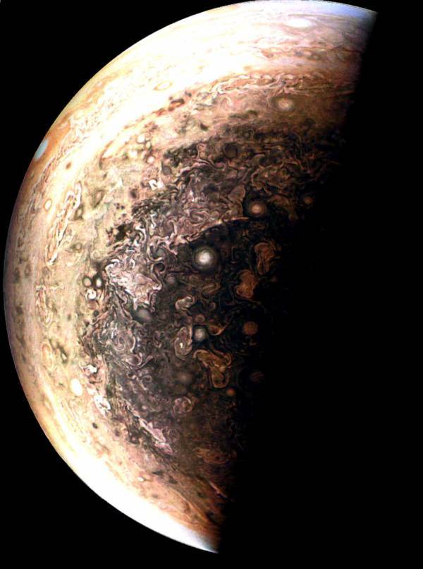 25 Jupiter Pictures From The Juno Mission That'll Leave You In Awe