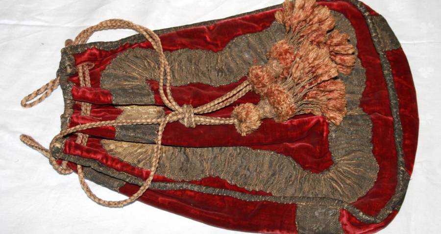 Uncovered Bag May Have Held Sir Walter Raleigh's Severed Head