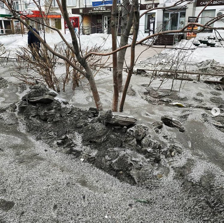Coalmining Regions Of Russia Are Being Plagued With Toxic Black Snow