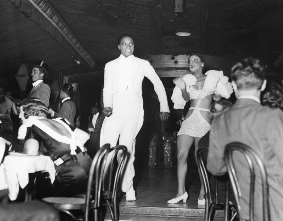 Glamour, Gangsters, And Racism: 30 Photos Inside Harlem's Infamous ...