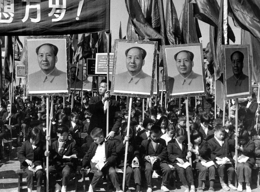 China's Cultural Revolution In 44 Shocking Images