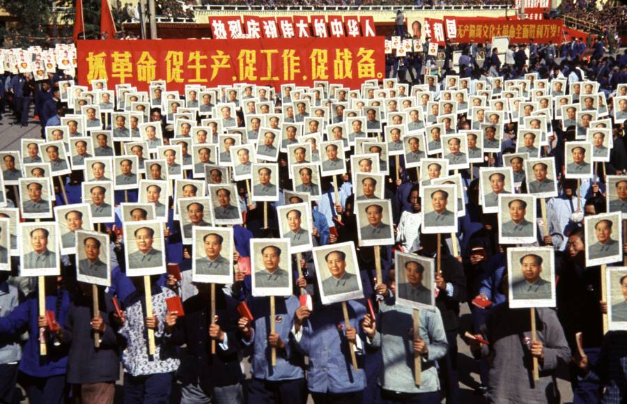 China's Cultural Revolution In 44 Shocking Images