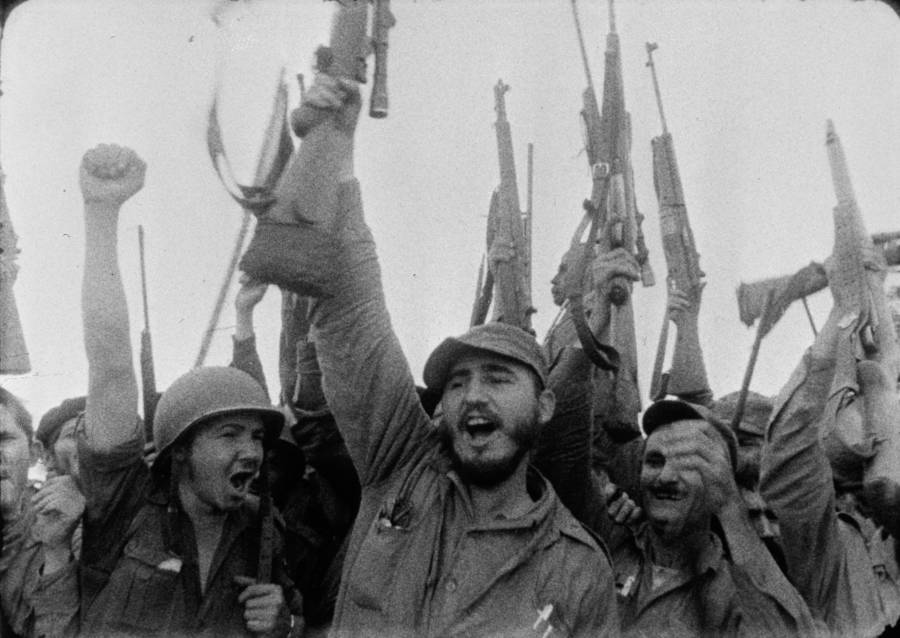 Fidel Castro, Che, And The Cuban Revolution In 33 Stunning Pictures