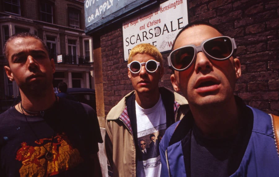 44 Classic Photos Of 90s Hip-Hop And Rap Icons In Their Prime