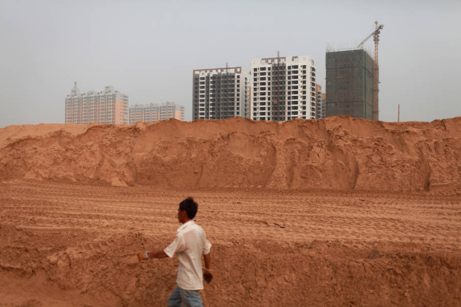 Inside The Ghost Cities Of China That Look Like A Futuristic Dystopia