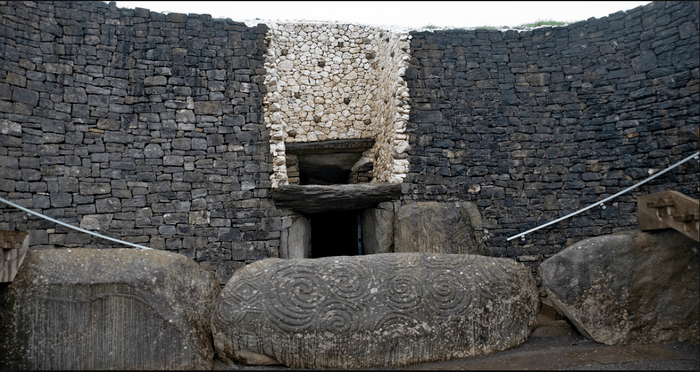 Newgrange: The Massive Irish Tomb Older Than The Pyramids