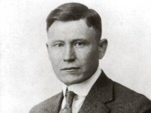 How Colonel Sanders Turned A Gas Station Into A Fast Food Empire