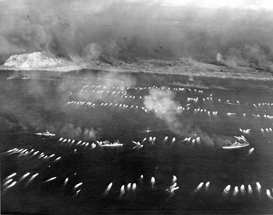 Battle Of Iwo Jima: 44 Photos Of The Brutal 36-Day Clash