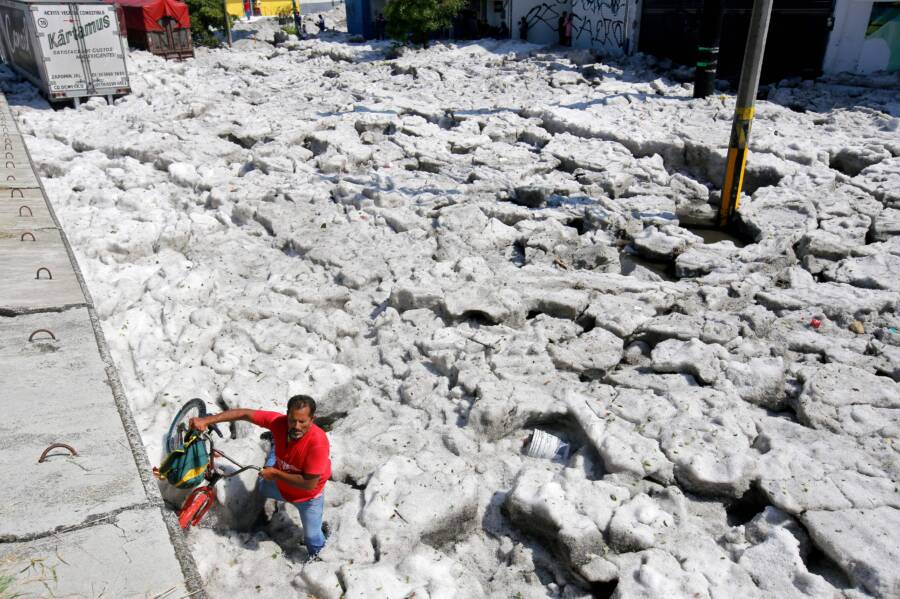 A Huge Mexican Hail Storm Buried The Central Town of Guadalajara