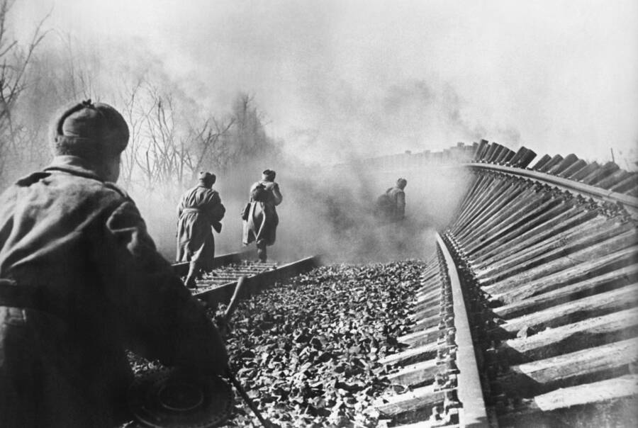 World War 2's Eastern Front From Stalingrad To Berlin In 48 Photos