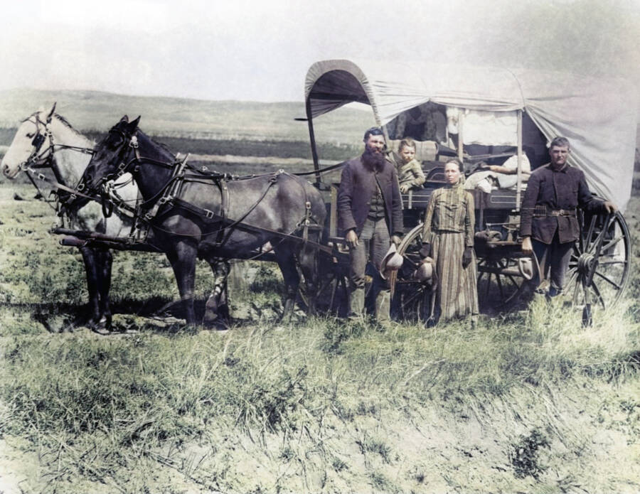 47 Colorized Old West Photos That Bring The American Frontier To Life