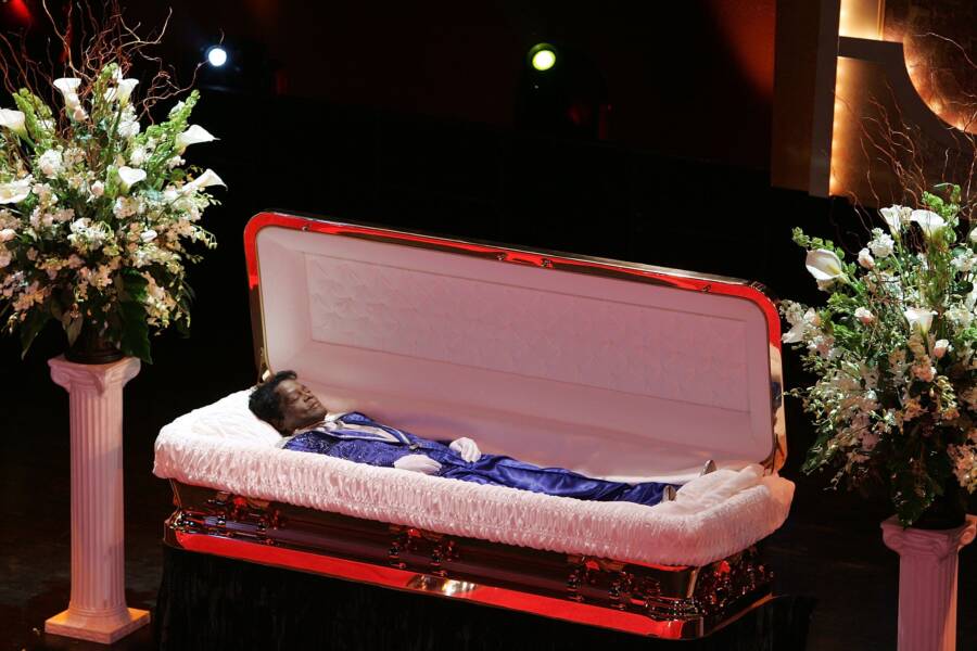 The History Of Harlem's Iconic Apollo Theater, In 33 Vintage Photos