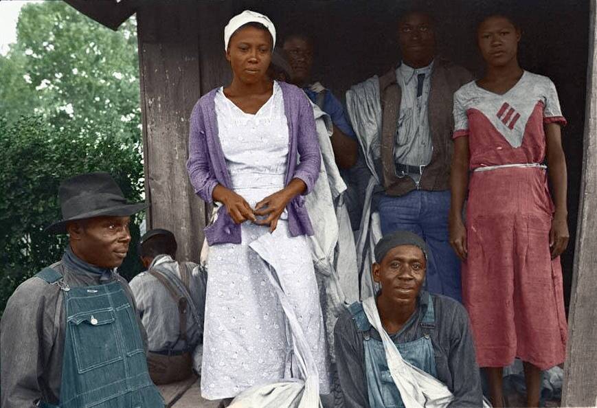99 Colorized Photos From History's Most Iconic Moments