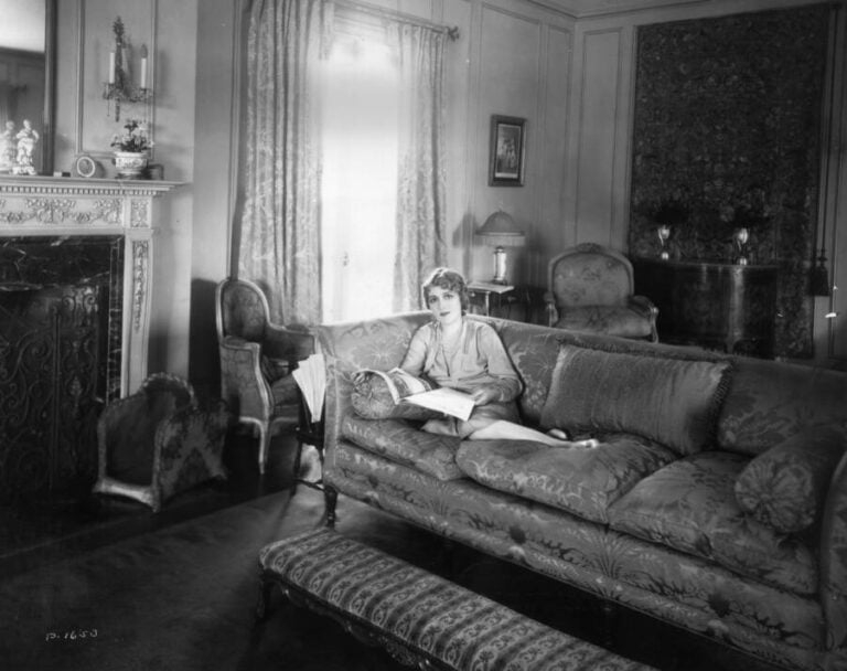 The Story Of Pickfair: From Hollywood Landmark To Haunted Mansion