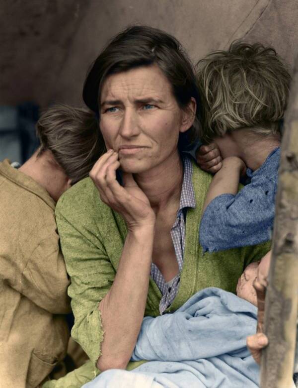 99 Colorized Photos From History's Most Iconic Moments