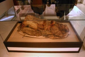 Meet The Qilakitsoq Mummies, The Eerily 'Freeze-Dried' Inuits