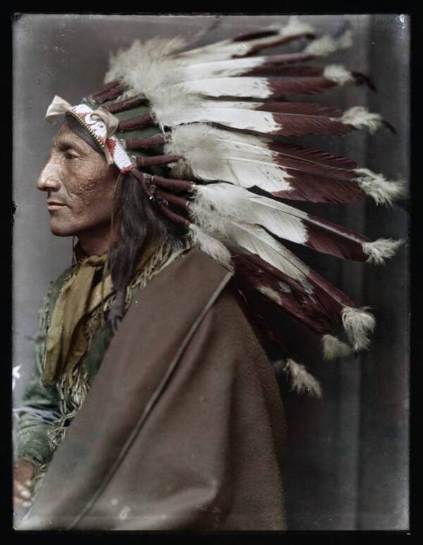 99 Colorized Photos From History's Most Iconic Moments