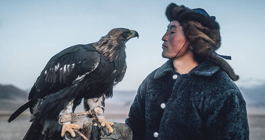 Jaw-Dropping Photos Of Mongolia's Golden-Eagle Hunters