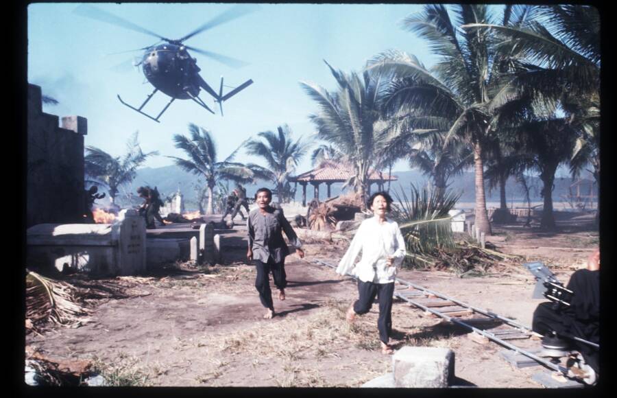 50 Incredible Behind-The-Scenes Photos From Famous Movies