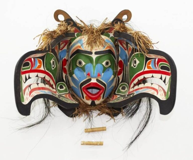 33 Colorized Photos Of Native American Masks From The Early 1900s