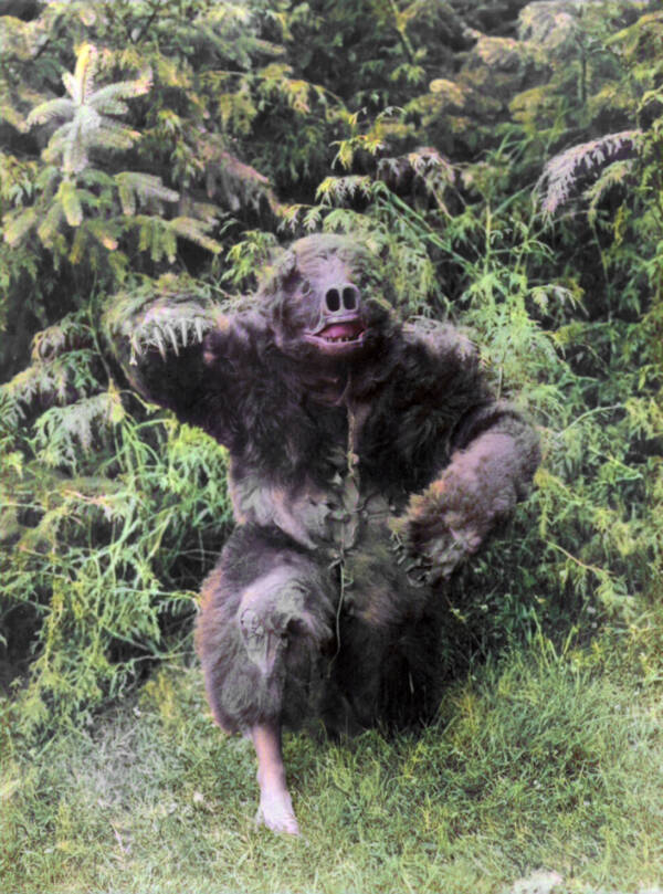 33 Colorized Photos Of Native American Masks From The Early 1900s