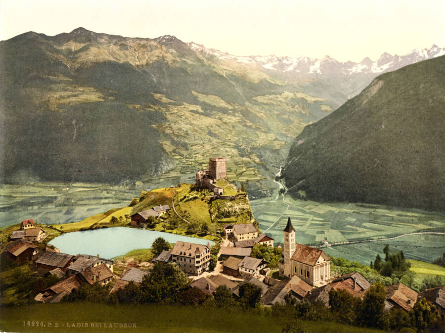 55 Photochrom Images That Bring The Past To Life In Color