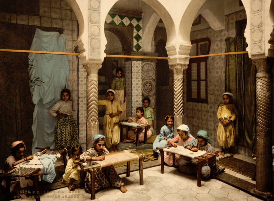 55 Photochrom Images That Bring The Past To Life In Color
