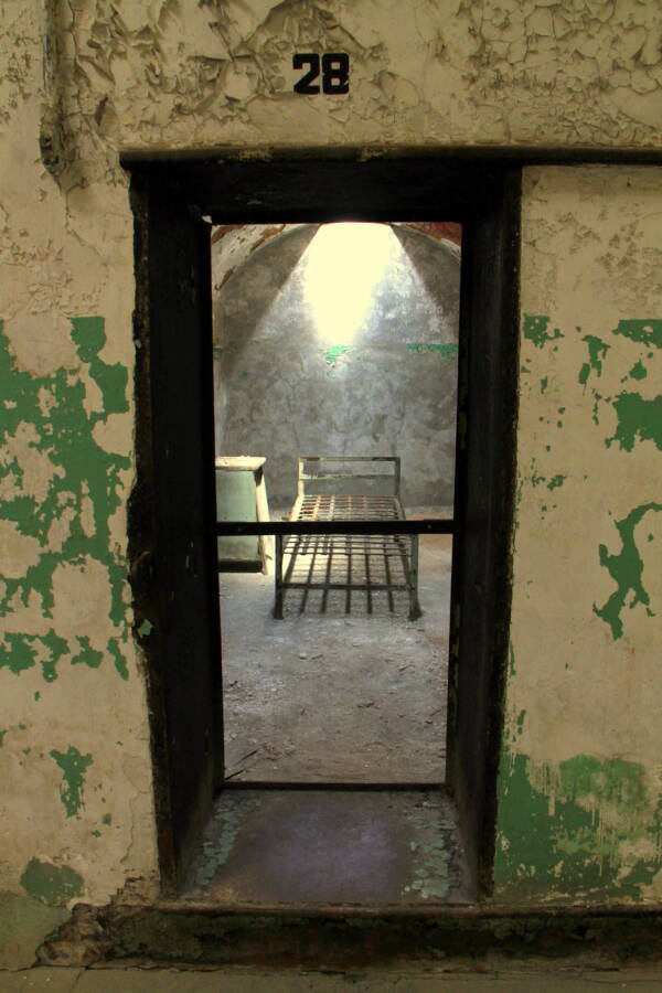 44 Photos Of Philadelphia's Historic Eastern State Penitentiary