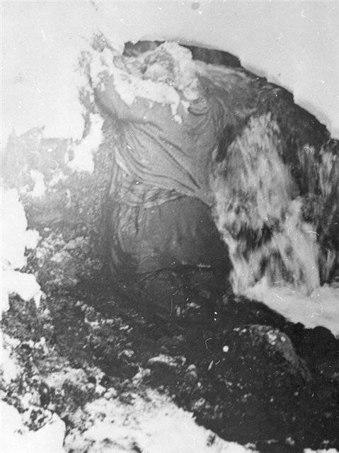 33 Dyatlov Pass Photos Of The Hikers Before And After They Died