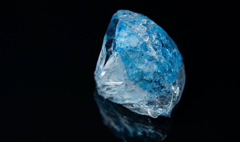 Diamond Showers On Neptune And Uranus Are A Real Thing