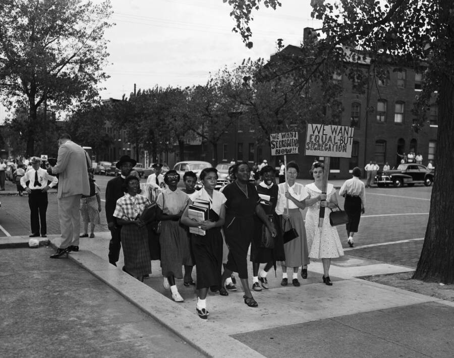 Photos That Reveal The Anti-Civil Rights Movement In 1960s America