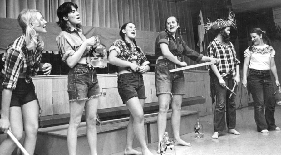 33 Vintage Summer Camp Photos That Are Pure Nostalgia