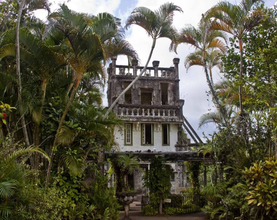 Inside Paronella Castle, The Spanish Palace In The Australian Jungle