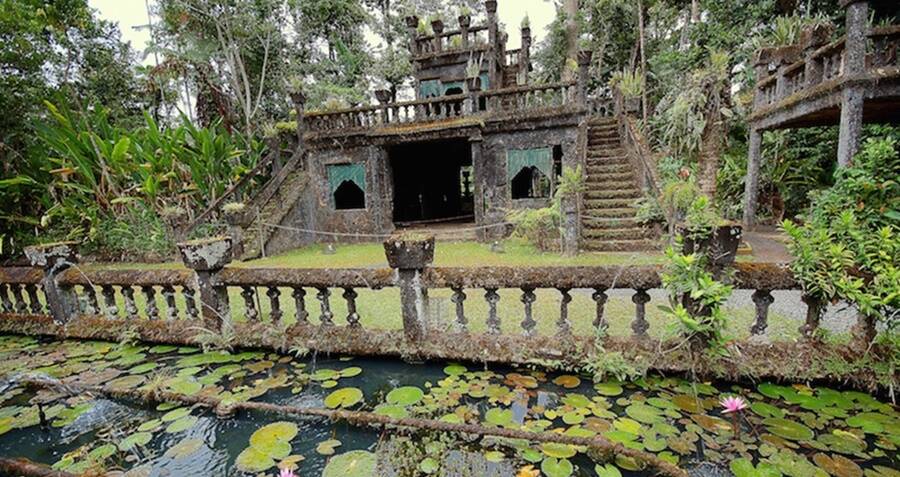 Inside Paronella Castle, The Spanish Palace In The Australian Jungle