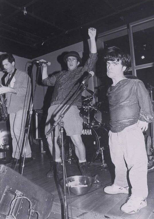 55 Pictures Of '90s Grunge That Capture The Fashion Of Gen X