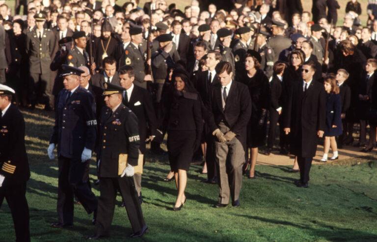 7 Strange Kennedy Curse Deaths That Are Eerily Tragic