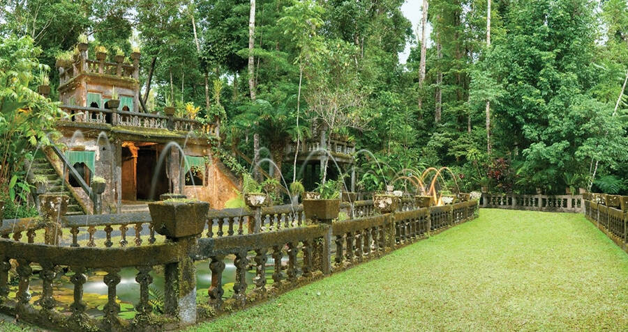 Inside Paronella Castle, The Spanish Palace In The Australian Jungle