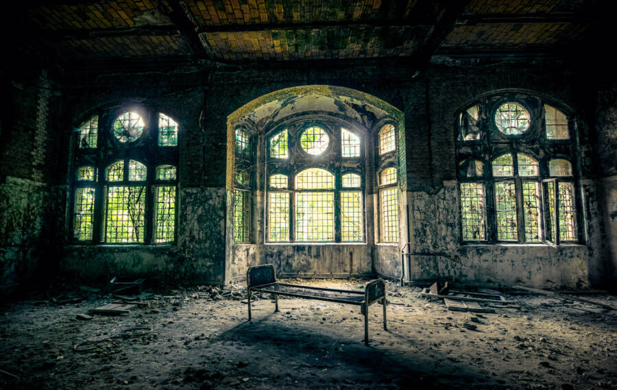 Inside 9 Abandoned Hospitals — And Why They Were Left To Rot