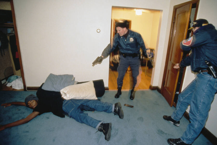 33 Photos Of The Crack Epidemic And The Destruction Left In Its Wake